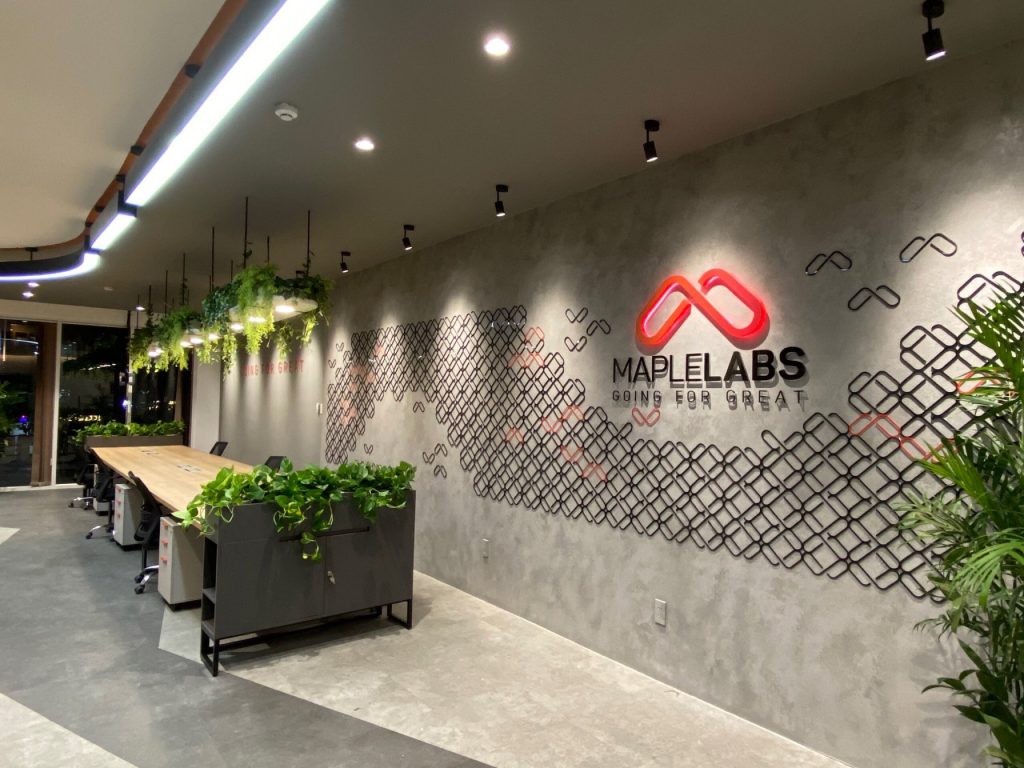 Maple Labs Office - HG Decor